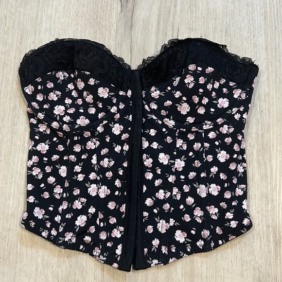 Tops | Glassons Black Floral Corset Top | Poshmark